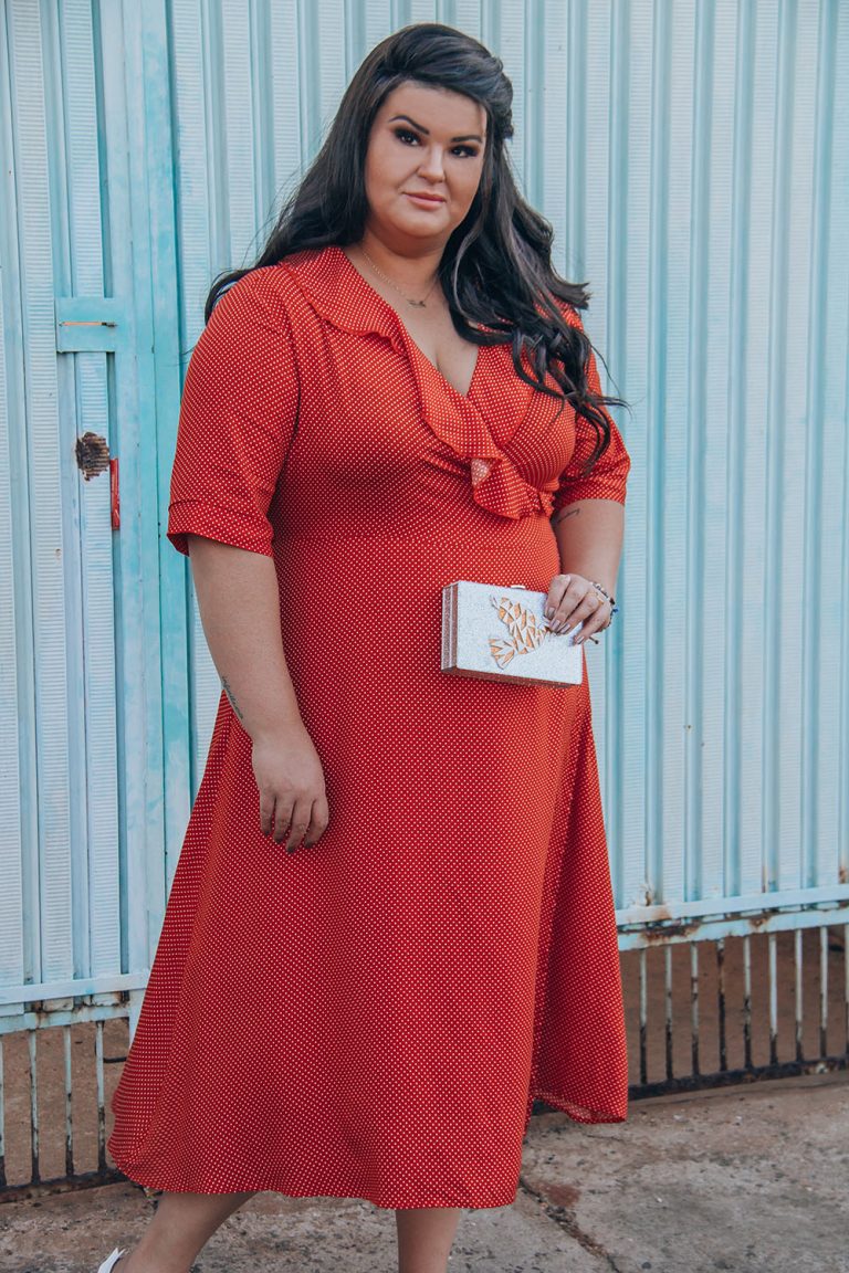 Vestido envelope plus size da Shein - Grandes Mulheres